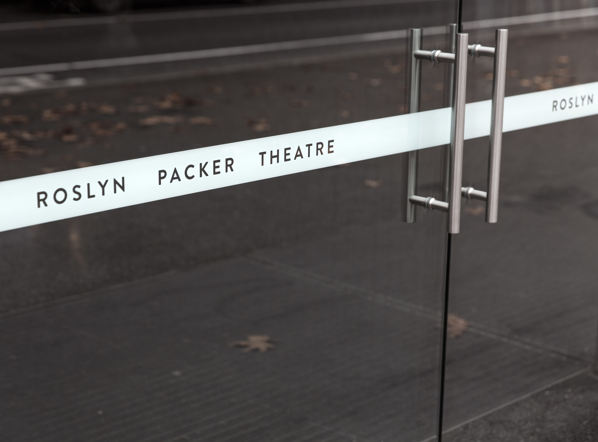 Roslyn Packer Theatre – Signage & Wayfinding